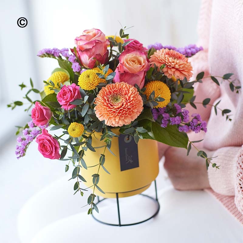 Flower deliver in and around Eccles, Manchester - Carols Florist